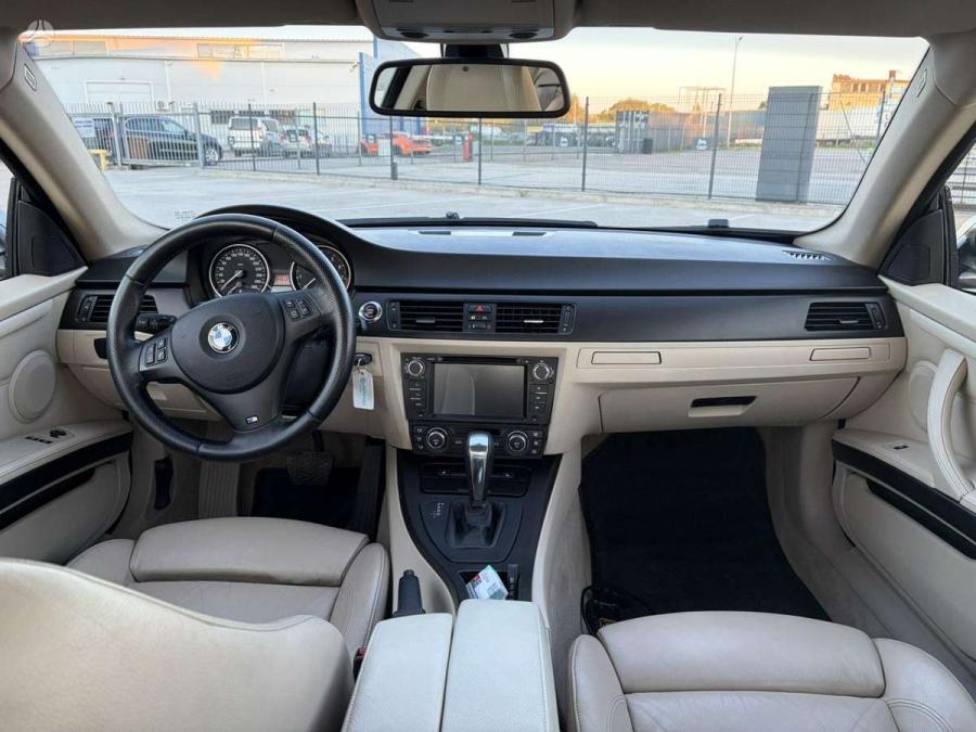 Blue BMW 325 2008 in Marijampole, with an engine capacity of 3.00 L and mileage of 223 thousand km for 5800 €, photo 11 on AUTOMOTO.COM.LV