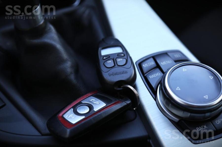 Zils BMW 325 2014 Rīga, ar dzinēja tilpumu 2.00 L un nobraukumu 263 tūkst. km par 9995 €, foto 24 vietnē AUTOMOTO.COM.LV