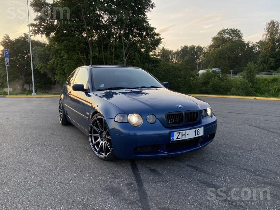 Blue BMW 325 2002 in Valmiera, with an engine capacity of 2.50 L and mileage of 299 thousand km for 3200 €, photo 1 on AUTOMOTO.COM.LV