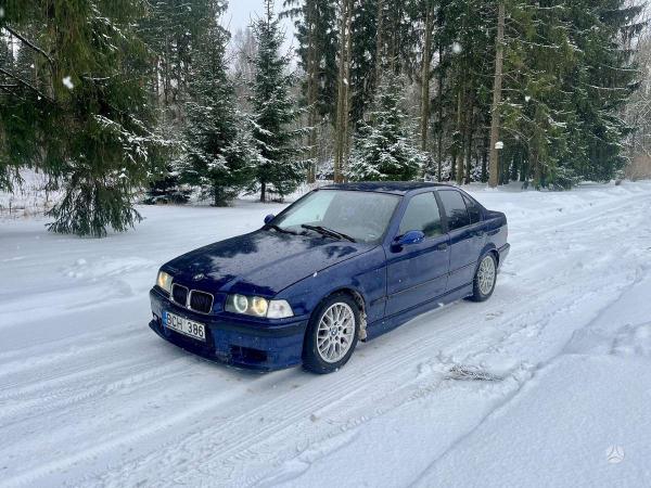 Zils BMW 325 1991 Šauļi, ar dzinēja tilpumu 2.50 L un nobraukumu 243 tūkst. km par 5499 €, foto 1 vietnē AUTOMOTO.COM.LV