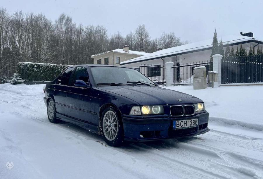 Zils BMW 325 1991 Šauļi, ar dzinēja tilpumu 2.50 L un nobraukumu 243 tūkst. km par 5499 €, foto 2 vietnē AUTOMOTO.COM.LV