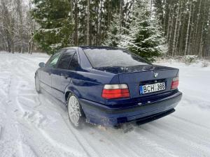 Zils BMW 325 1991 Šauļi, ar dzinēja tilpumu 2.50 L un nobraukumu 243 tūkst. km par 5499 €, foto 3 vietnē AUTOMOTO.COM.LV