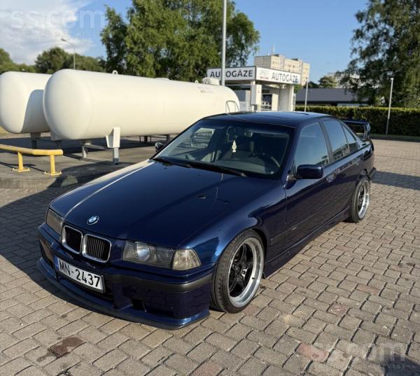 Blue BMW 325 1992 in Liepaja, with an engine capacity of 2.50 L and mileage of 89 thousand km for 7000 €, photo 6 on AUTOMOTO.COM.LV
