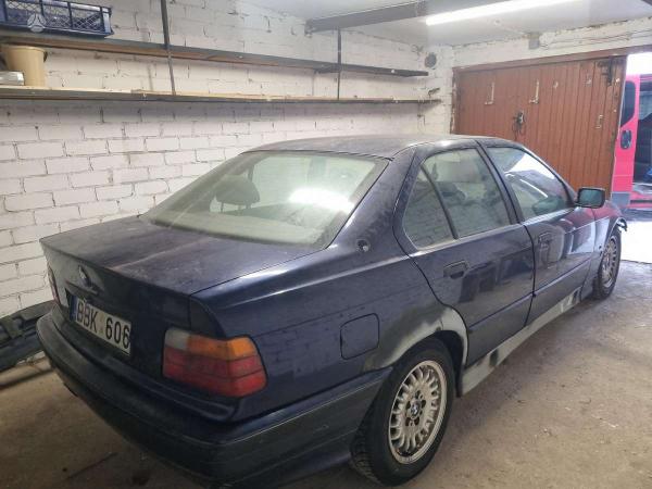 Zils BMW 325 1993 Kretinga, ar dzinēja tilpumu 2.49 L un nobraukumu 180 tūkst. km par 3600 €, foto 10 vietnē AUTOMOTO.COM.LV