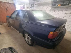 Zils BMW 325 1993 Kretinga, ar dzinēja tilpumu 2.49 L un nobraukumu 180 tūkst. km par 3600 €, foto 11 vietnē AUTOMOTO.COM.LV