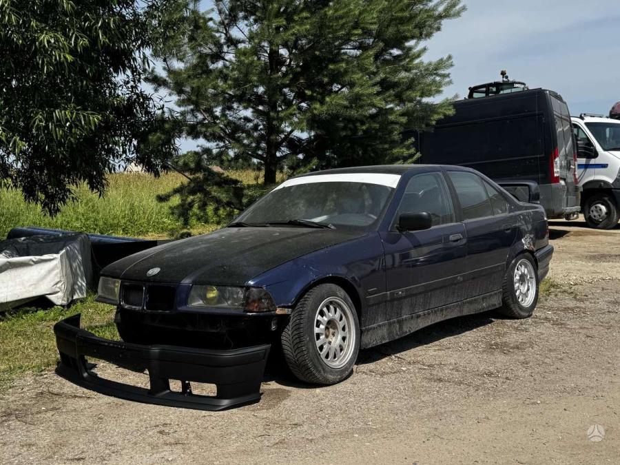 Blue BMW 325 1997 in Panevezys, with an engine capacity of 0.00 L and mileage of 220 thousand km for 1800 €, photo 1 on AUTOMOTO.COM.LV