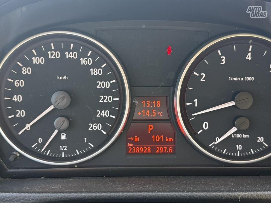 Синий БМВ 325 2005 в Клайпеда, объемом двигателя 2.50 л и пробегом 239 тыс. км за 3800 €, фото 10 на AUTOMOTO.COM.LV