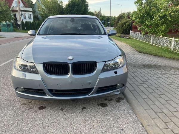 Blue BMW 325 2005 in Alytus, with an engine capacity of 2.49 L and mileage of 236 thousand km for 3000 €, photo 3 on AUTOMOTO.COM.LV