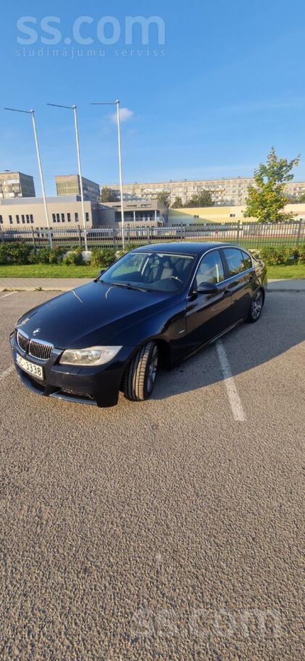 Blue BMW 325 2005 in Riga, with an engine capacity of 2.50 L and mileage of 241 thousand km for 5925 €, photo 1 on AUTOMOTO.COM.LV