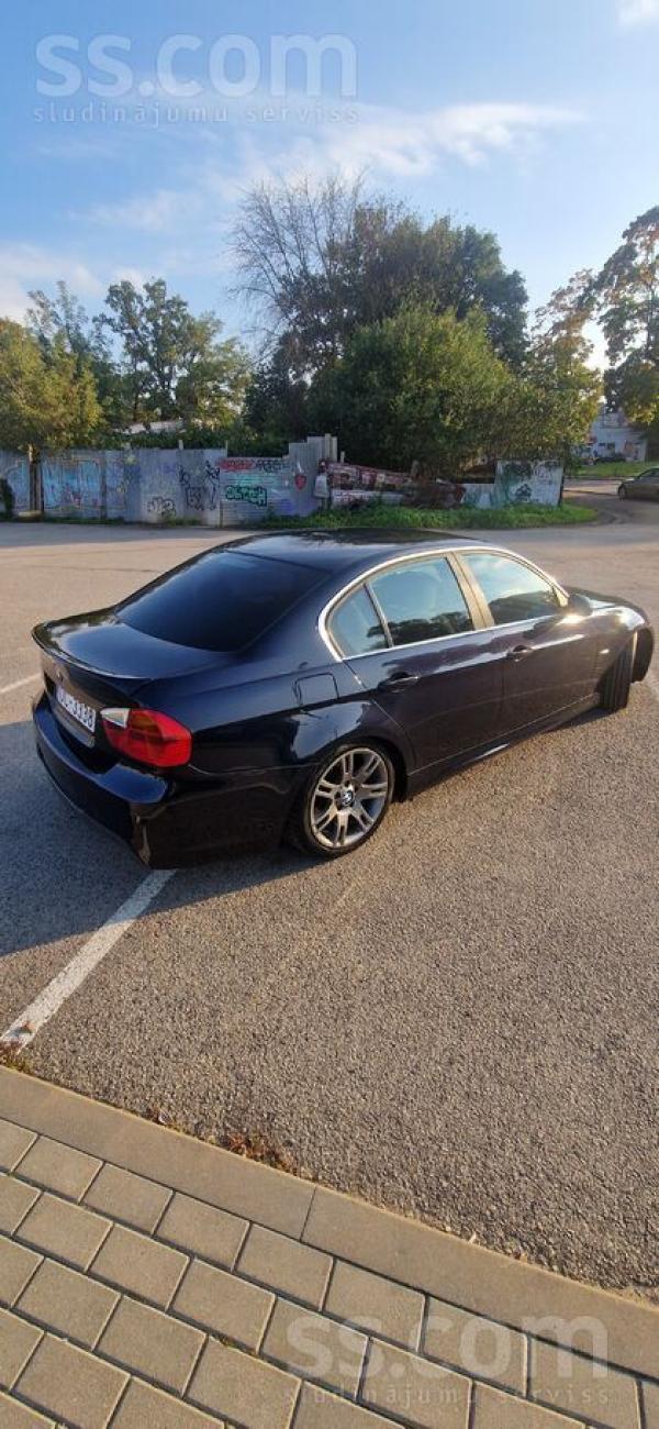 Blue BMW 325 2005 in Riga, with an engine capacity of 2.50 L and mileage of 241 thousand km for 5925 €, photo 3 on AUTOMOTO.COM.LV