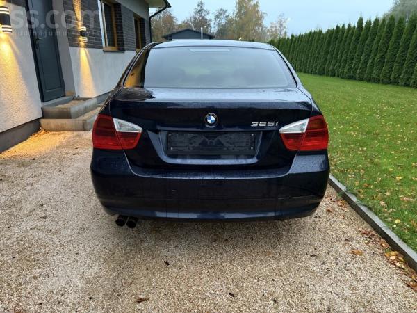 Zils BMW 325 2005 Rīga, ar dzinēja tilpumu 2.50 L un nobraukumu 278 tūkst. km par 4500 €, foto 6 vietnē AUTOMOTO.COM.LV