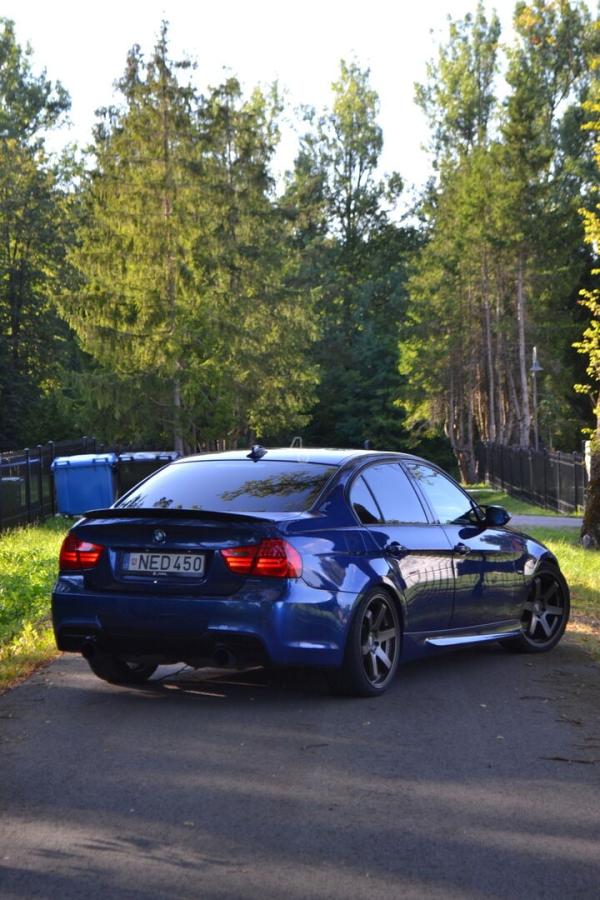 Blue BMW 325 2007 in Alytus, with an engine capacity of 3.00 L and mileage of 338 thousand km for 7950 €, photo 3 on AUTOMOTO.COM.LV