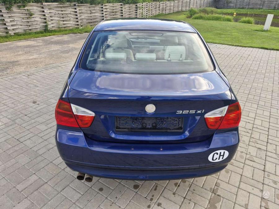 Zils BMW 325 2007 Viļņa, ar dzinēja tilpumu 2.50 L un nobraukumu 229 tūkst. km par 3950 €, foto 5 vietnē AUTOMOTO.COM.LV