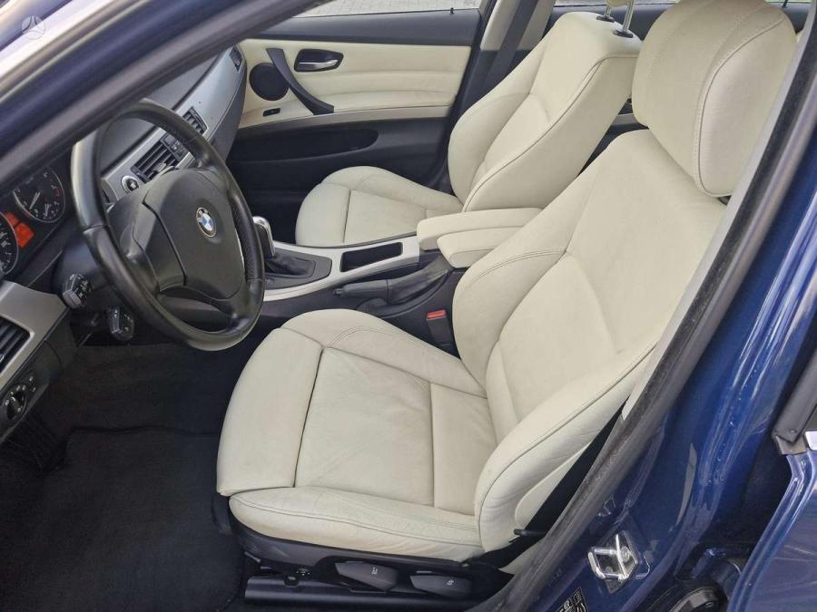 Zils BMW 325 2007 Viļņa, ar dzinēja tilpumu 2.50 L un nobraukumu 229 tūkst. km par 3950 €, foto 14 vietnē AUTOMOTO.COM.LV