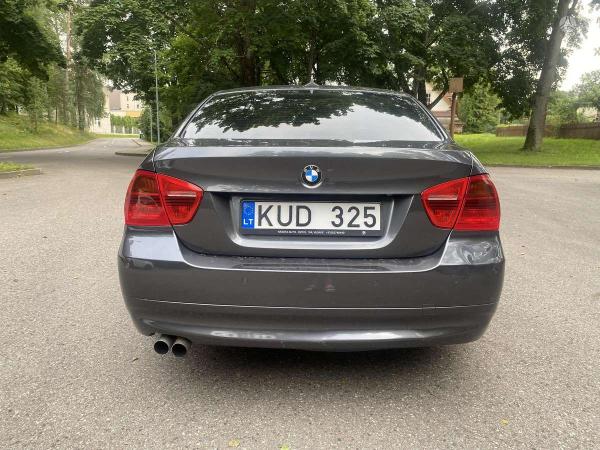 Blue BMW 325 2007 in Druskininkai, with an engine capacity of 2.99 L and mileage of 390 thousand km for 3500 €, photo 7 on AUTOMOTO.COM.LV