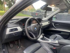 Blue BMW 325 2007 in Druskininkai, with an engine capacity of 2.99 L and mileage of 390 thousand km for 3500 €, photo 10 on AUTOMOTO.COM.LV