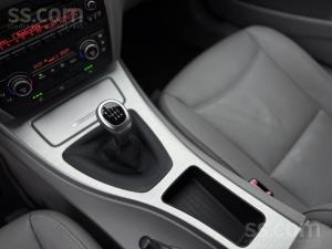 Синий БМВ 325 2009 в Цесис, объемом двигателя 3.00 л и пробегом 238 тыс. км за 4490 €, фото 14 на AUTOMOTO.COM.LV
