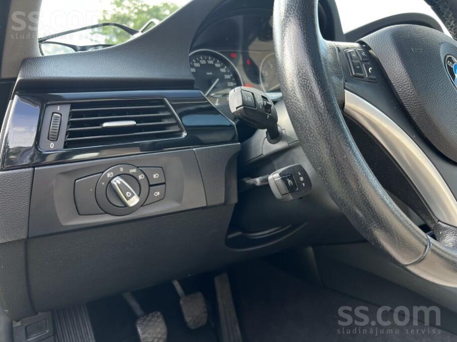 Blue BMW 325 2010 in Riga, with an engine capacity of 3.00 L and mileage of 237 thousand km for 7200 €, photo 10 on AUTOMOTO.COM.LV