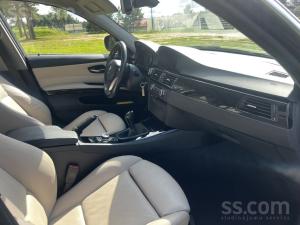 Blue BMW 325 2010 in Riga, with an engine capacity of 3.00 L and mileage of 237 thousand km for 7200 €, photo 13 on AUTOMOTO.COM.LV