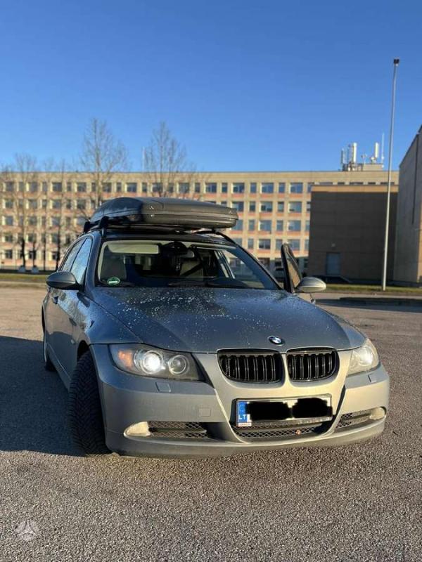 Zils BMW 325 2005 Kauņa, ar dzinēja tilpumu 2.50 L un nobraukumu 307 tūkst. km par 4150 €, foto 5 vietnē AUTOMOTO.COM.LV