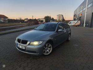 Zils BMW 325 2006 Viļņa, ar dzinēja tilpumu 2.99 L un nobraukumu 400 tūkst. km par 2850 €, foto  vietnē AUTOMOTO.COM.LV