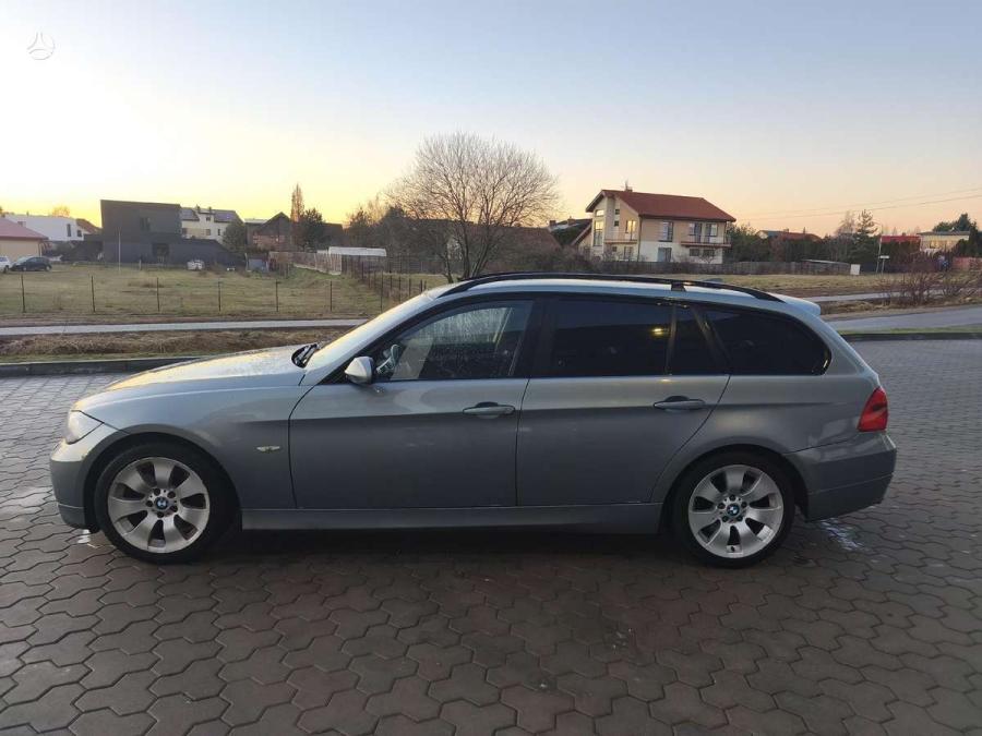 Zils BMW 325 2006 Viļņa, ar dzinēja tilpumu 2.99 L un nobraukumu 400 tūkst. km par 2850 €, foto 7 vietnē AUTOMOTO.COM.LV