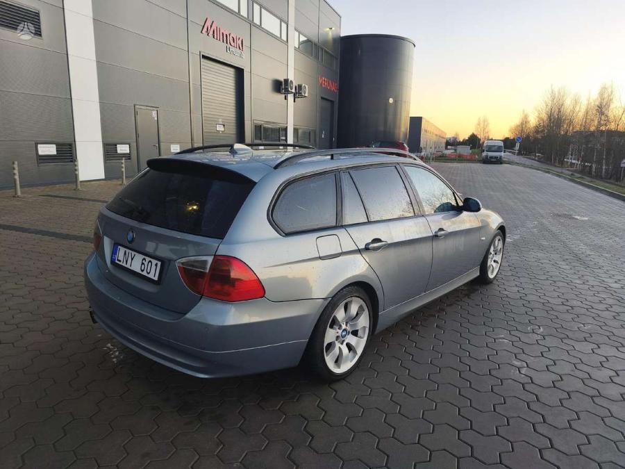 Zils BMW 325 2006 Viļņa, ar dzinēja tilpumu 2.99 L un nobraukumu 400 tūkst. km par 2850 €, foto 10 vietnē AUTOMOTO.COM.LV