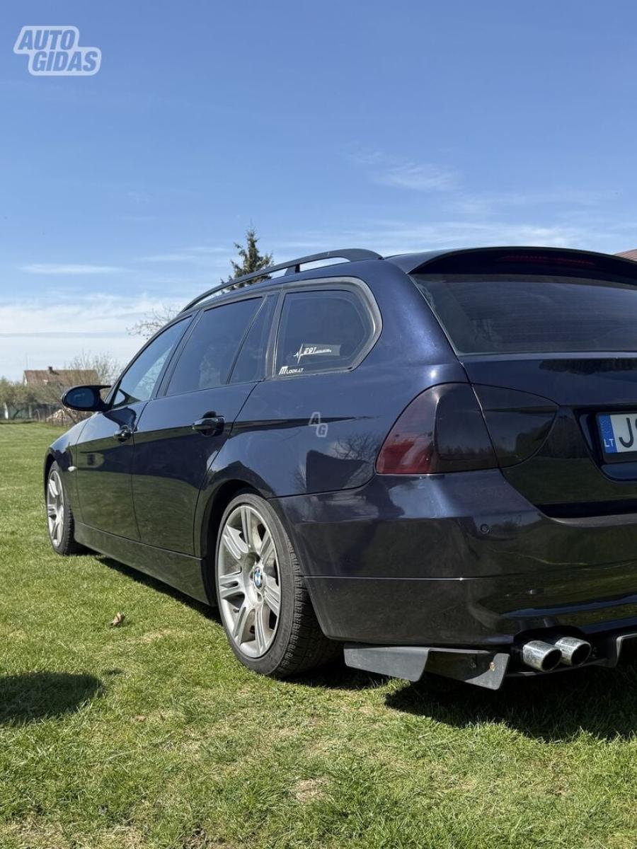 Blue BMW 325 2006 in Kaunas, with an engine capacity of 3.00 L and mileage of 445 thousand km for 3800 €, photo 4 on AUTOMOTO.COM.LV