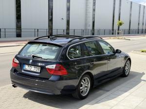 Zils BMW 325 2006 Viļņa, ar dzinēja tilpumu 2.50 L un nobraukumu 238 tūkst. km par 3150 €, foto 14 vietnē AUTOMOTO.COM.LV