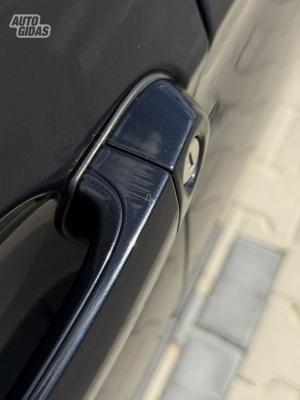 Zils BMW 325 2006 Viļņa, ar dzinēja tilpumu 2.50 L un nobraukumu 238 tūkst. km par 3150 €, foto 16 vietnē AUTOMOTO.COM.LV
