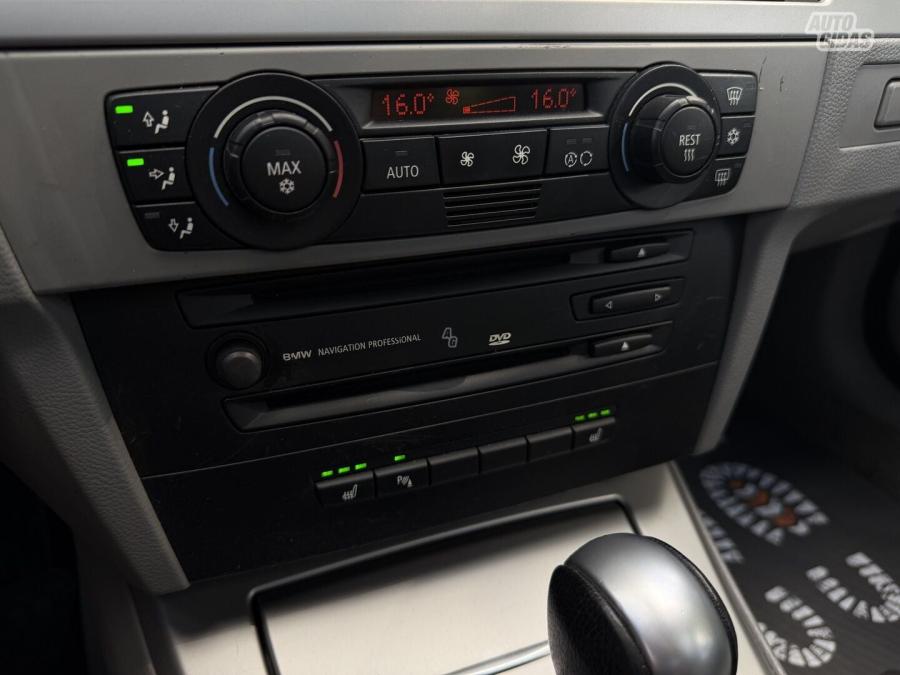 Zils BMW 325 2006 Viļņa, ar dzinēja tilpumu 2.50 L un nobraukumu 238 tūkst. km par 3150 €, foto 22 vietnē AUTOMOTO.COM.LV