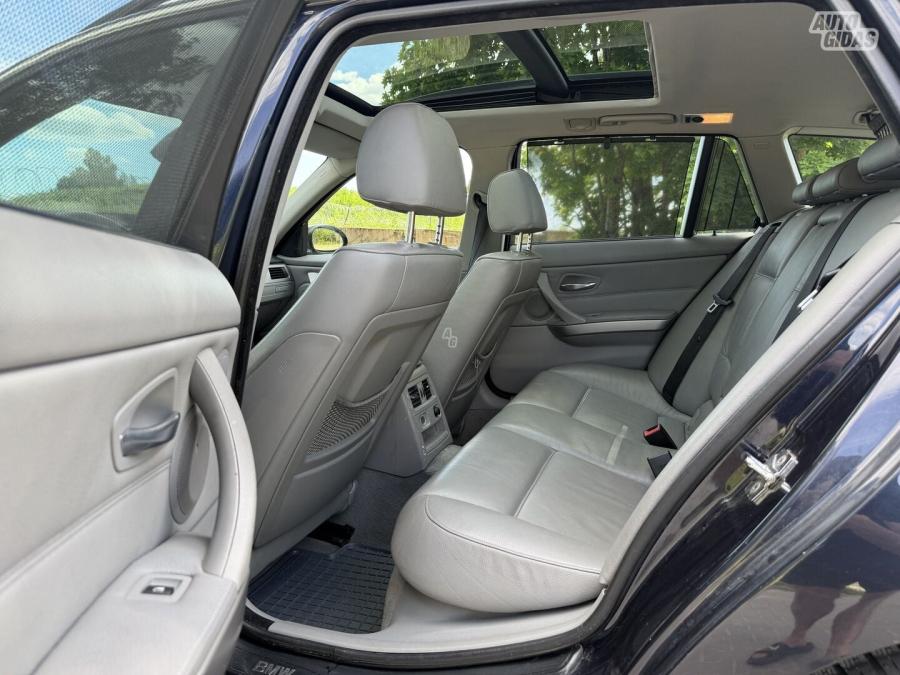 Zils BMW 325 2006 Viļņa, ar dzinēja tilpumu 2.50 L un nobraukumu 238 tūkst. km par 3150 €, foto 28 vietnē AUTOMOTO.COM.LV