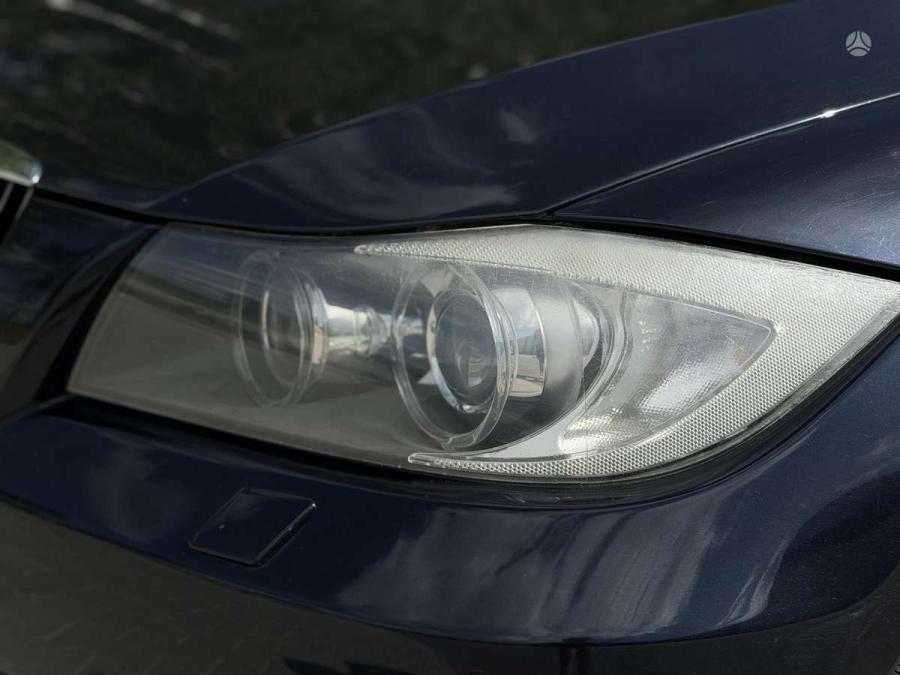 Blue BMW 325 2006 in Vilnius, with an engine capacity of 2.50 L and mileage of 238 thousand km for 3150 €, photo 5 on AUTOMOTO.COM.LV