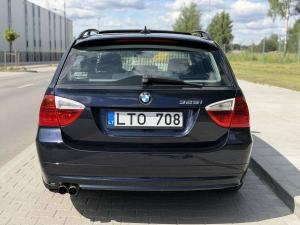 Blue BMW 325 2006 in Vilnius, with an engine capacity of 2.50 L and mileage of 238 thousand km for 3150 €, photo 12 on AUTOMOTO.COM.LV