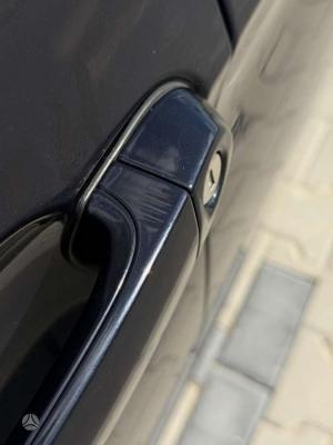 Blue BMW 325 2006 in Vilnius, with an engine capacity of 2.50 L and mileage of 238 thousand km for 3150 €, photo 19 on AUTOMOTO.COM.LV
