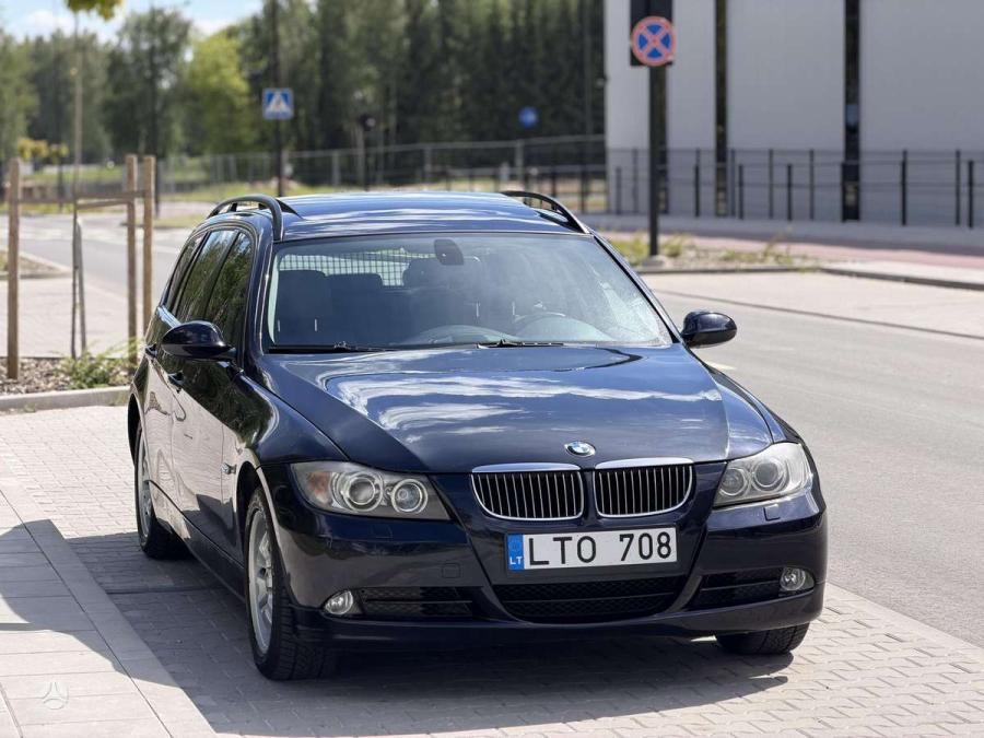 Blue BMW 325 2006 in Vilnius, with an engine capacity of 2.50 L and mileage of 230 thousand km for 3100 €, photo 1 on AUTOMOTO.COM.LV