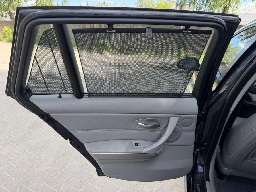 Blue BMW 325 2006 in Vilnius, with an engine capacity of 2.50 L and mileage of 230 thousand km for 3100 €, photo 32 on AUTOMOTO.COM.LV