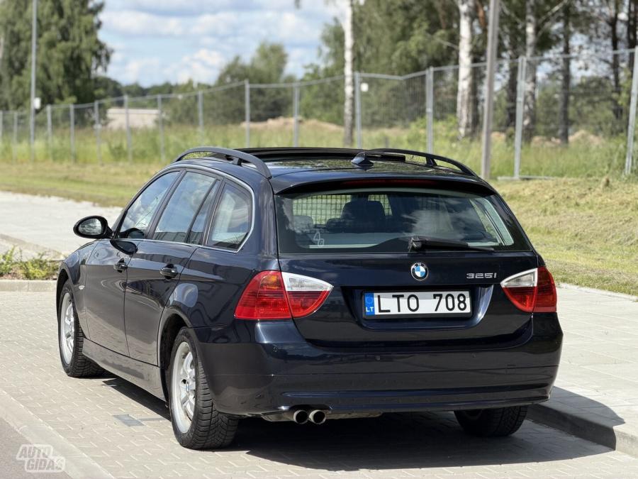 Zils BMW 325 2006 Viļņa, ar dzinēja tilpumu 2.50 L un nobraukumu 230 tūkst. km par 3100 €, foto 11 vietnē AUTOMOTO.COM.LV