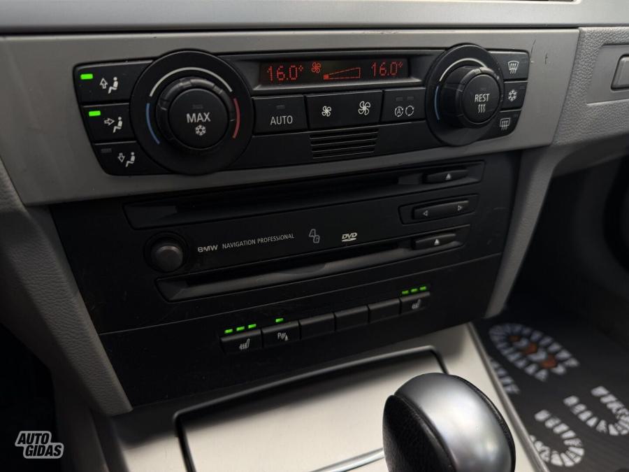 Zils BMW 325 2006 Viļņa, ar dzinēja tilpumu 2.50 L un nobraukumu 230 tūkst. km par 3100 €, foto 23 vietnē AUTOMOTO.COM.LV