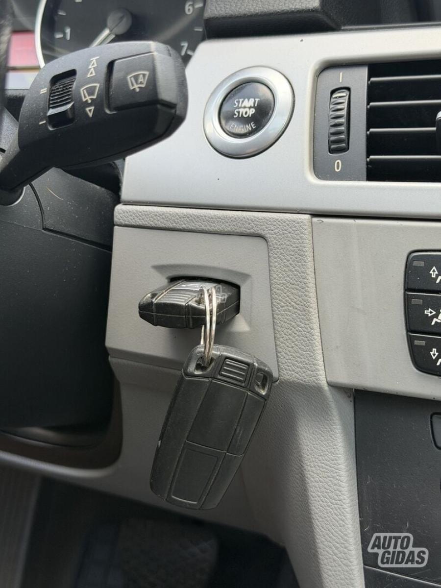 Zils BMW 325 2006 Viļņa, ar dzinēja tilpumu 2.50 L un nobraukumu 230 tūkst. km par 3100 €, foto 25 vietnē AUTOMOTO.COM.LV