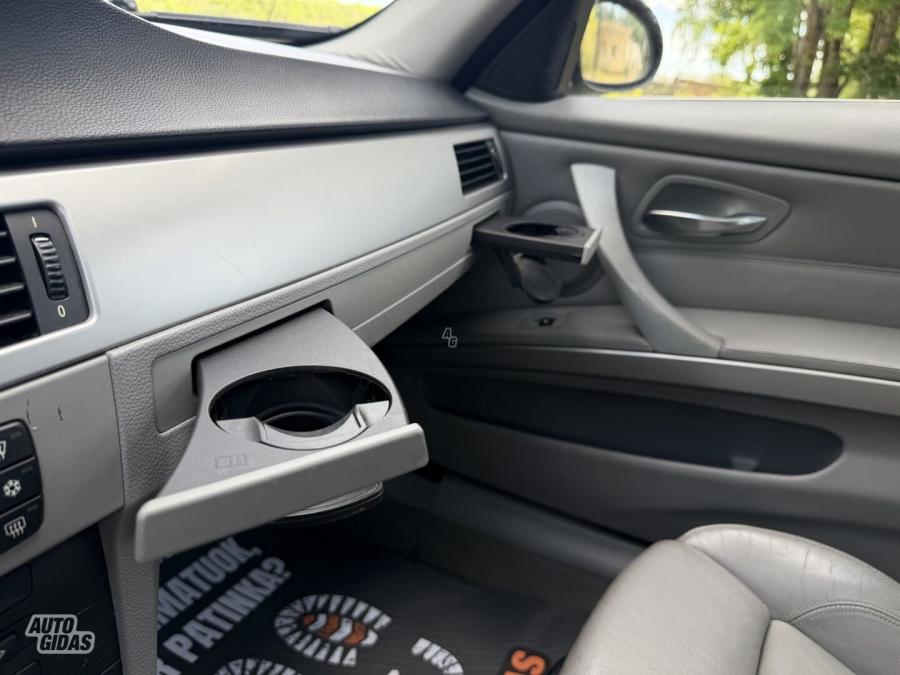 Zils BMW 325 2006 Viļņa, ar dzinēja tilpumu 2.50 L un nobraukumu 230 tūkst. km par 3100 €, foto 26 vietnē AUTOMOTO.COM.LV