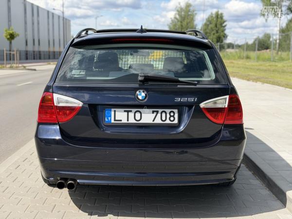 Blue BMW 325 2006 in Vilnius, with an engine capacity of 2.50 L and mileage of 230 thousand km for 2990 €, photo 3 on AUTOMOTO.COM.LV