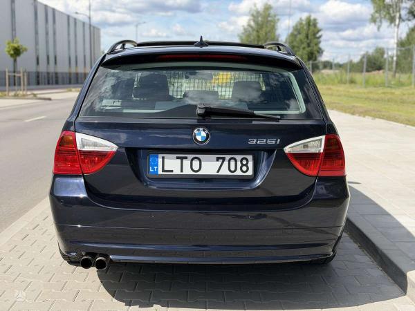 Blue BMW 325 2006 in Vilnius, with an engine capacity of 2.50 L and mileage of 235 thousand km for 2999 €, photo 3 on AUTOMOTO.COM.LV