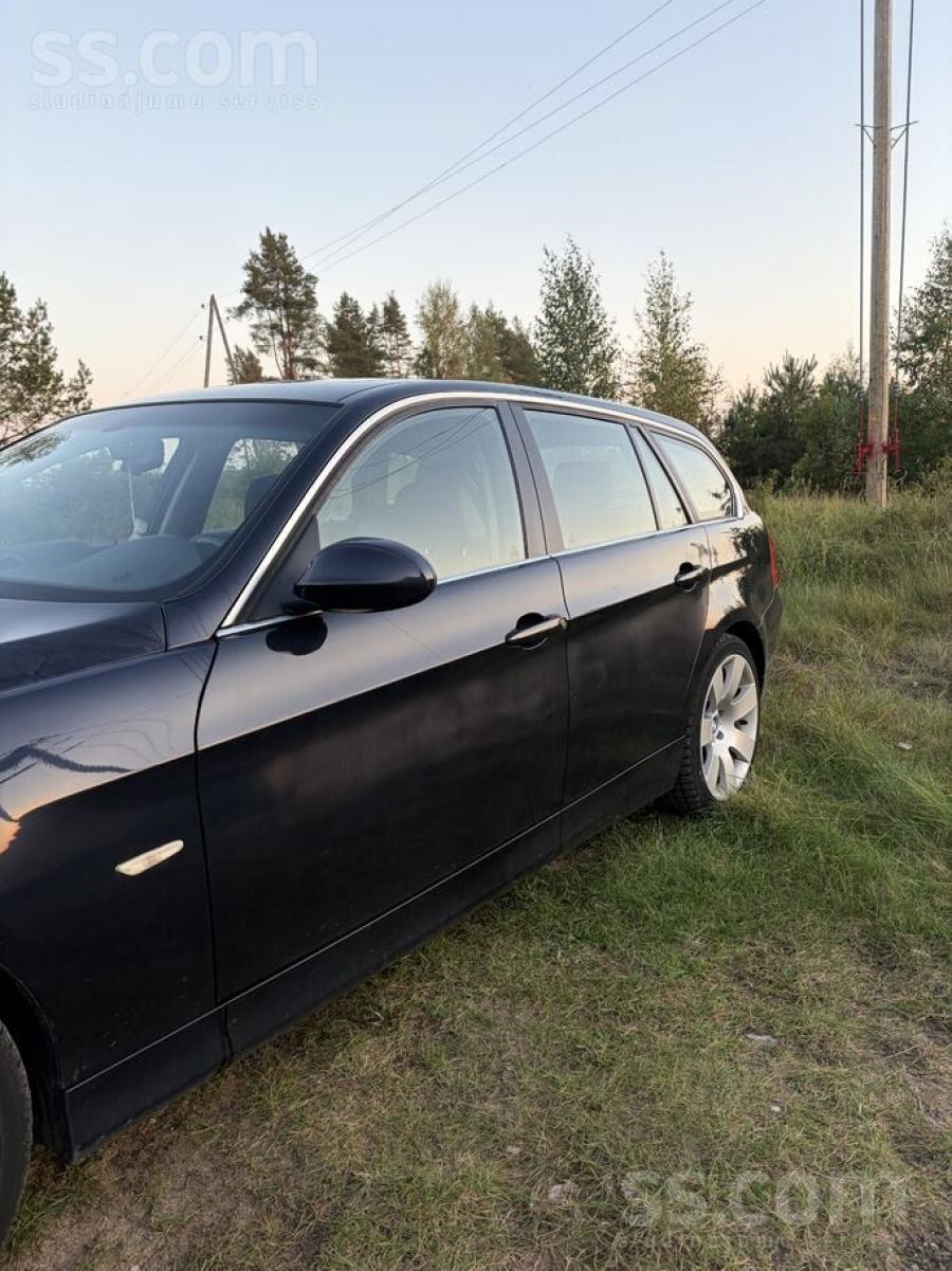 Blue BMW 325 2006 in Liepaja, with an engine capacity of 2.50 L and mileage of 289 thousand km for 3600 €, photo 14 on AUTOMOTO.COM.LV