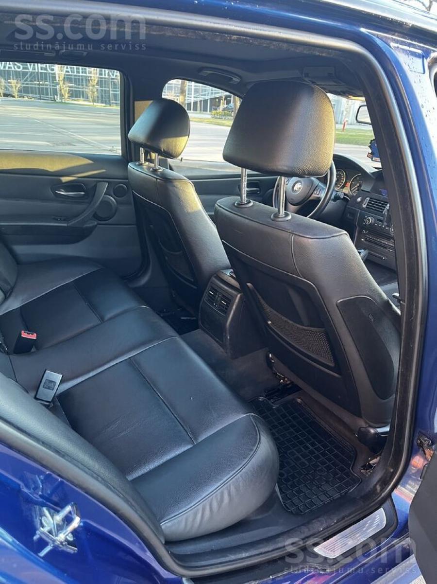 Blue BMW 325 2007 in Riga, with an engine capacity of 3.00 L and mileage of 490 thousand km for 5050 €, photo 12 on AUTOMOTO.COM.LV