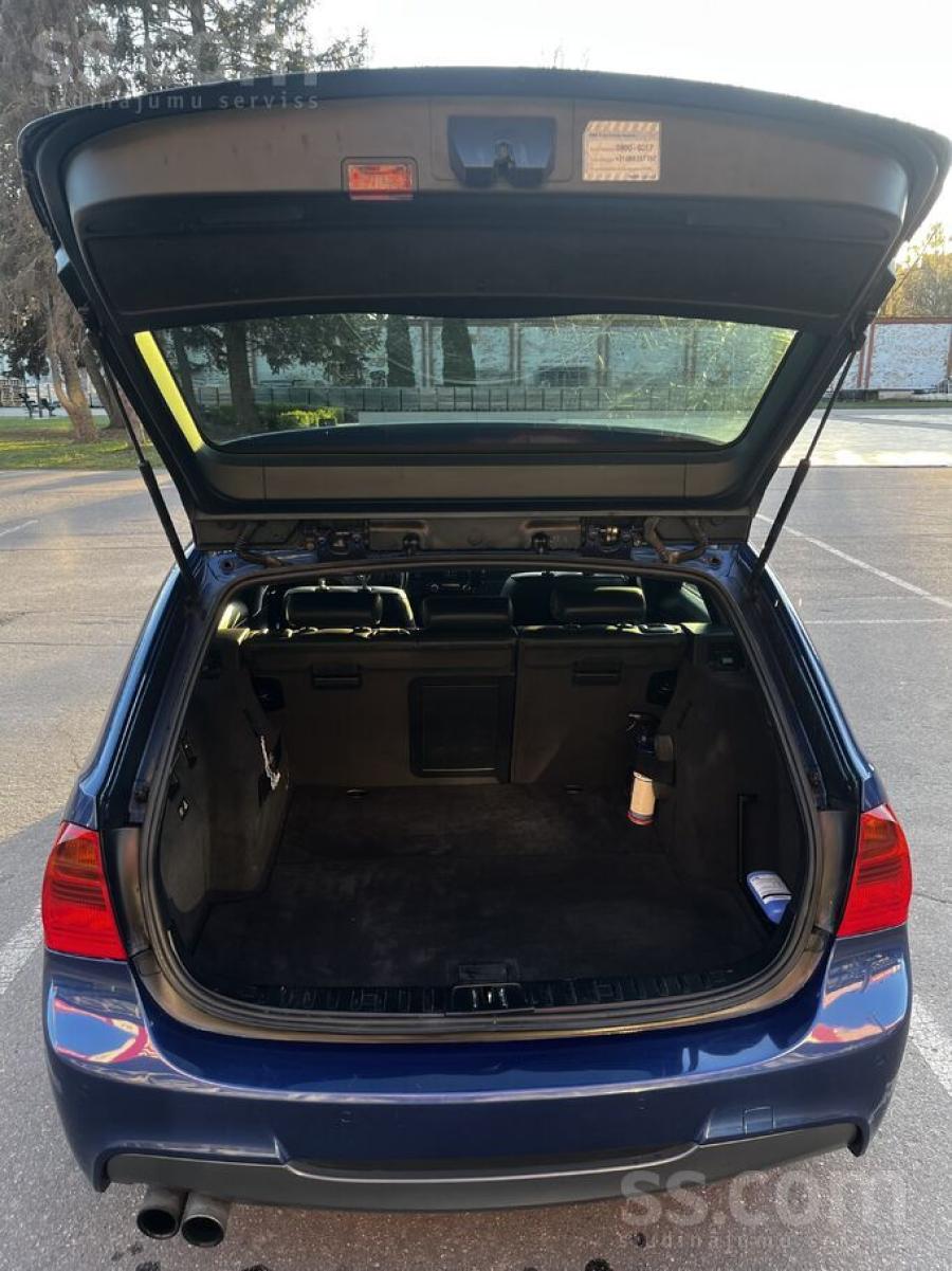 Blue BMW 325 2007 in Riga, with an engine capacity of 3.00 L and mileage of 490 thousand km for 5050 €, photo 13 on AUTOMOTO.COM.LV