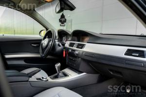 Blue BMW 325 2007 in Riga, with an engine capacity of 3.00 L and mileage of 413 thousand km for 5990 €, photo 14 on AUTOMOTO.COM.LV