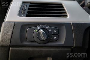 Blue BMW 325 2007 in Riga, with an engine capacity of 3.00 L and mileage of 413 thousand km for 5990 €, photo 17 on AUTOMOTO.COM.LV