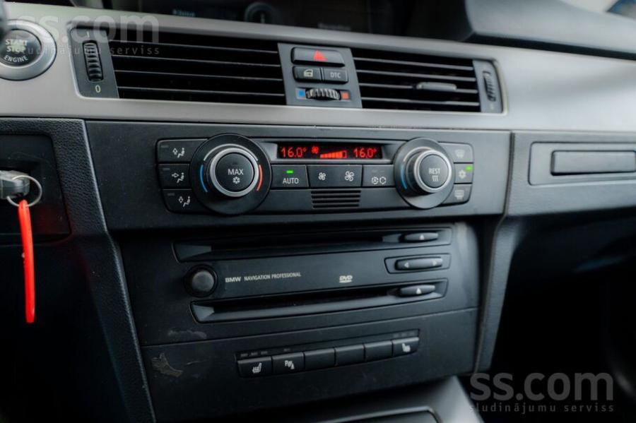 Blue BMW 325 2007 in Riga, with an engine capacity of 3.00 L and mileage of 413 thousand km for 5990 €, photo 19 on AUTOMOTO.COM.LV