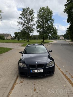 Blue BMW 325 2007 in Liepaja, with an engine capacity of 3.00 L and mileage of 450 thousand km for 3899 €, photo 3 on AUTOMOTO.COM.LV